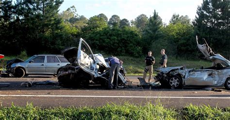 Três Pessoas Morrem E Quatro Ficam Feridas Em Acidente Na Freeway Gzh