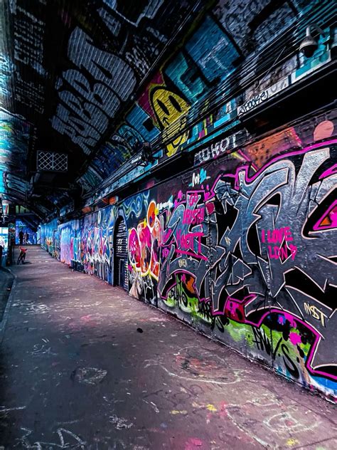 Pin By Sam M On Pins By You Graffiti Photography Urban Street Art