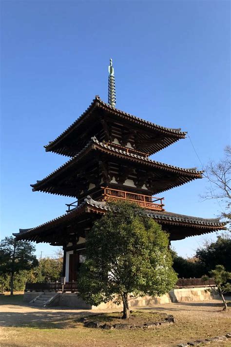 法起寺 三重塔卍岡本山 法起寺奈良県生駒郡斑鳩町 八百万の神