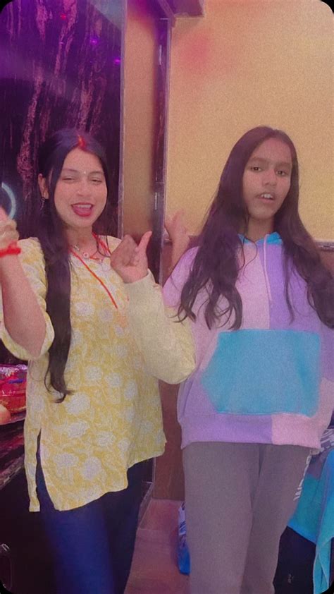 Instagram Video By Riyarathore • Jan 31 2025 At 1040 Pm