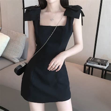 밀키부 당일출고연말룩파티룩 블랙 리본 어깨끈 스퀘어넥 겨울 신상 나시 미니드레스 지퍼 원피스