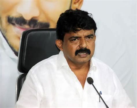 పవన్ ఏం చేయాలో వైసీపీ నేతలు డిసైడ్ చేయాలా పేర్ని నాని