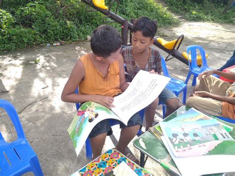 ပေါက်တောမြို့ရှိ ဦးမြဝါပန်းခြံ၌ Mobile Library စနစ်ဖြင့် စာအုပ်စာ‌စောင