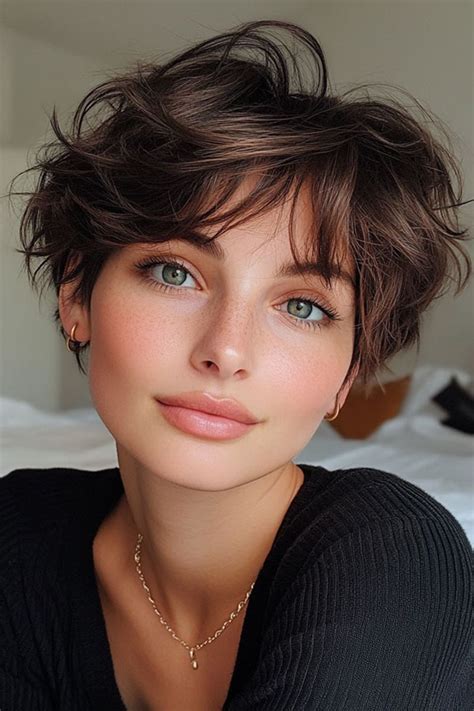 20 Trendy Face Framing Pixie Cuts That Are Making A Comeback