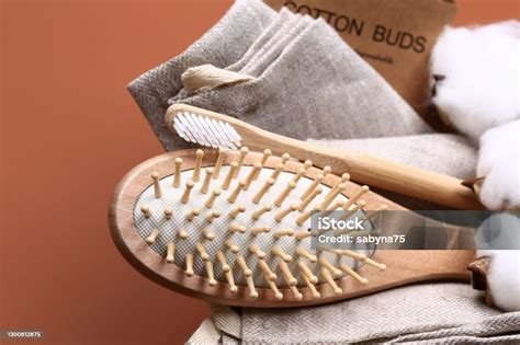 화장품 천연 파스텔 욕실 컨셉 면 꽃 샤워 및 바디 케어 액세서리 매우 부드러운 선택적 초점 0에 대한 스톡 사진 및 기타 이미지 Istock