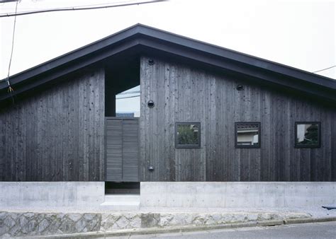 Mds Designs Naruse House On A Sloping Junction Between Three Roads