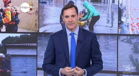 Francesco Vecchi Grande Preoccupazione Per I Suoi Genitori Un