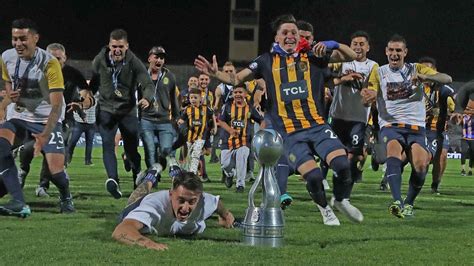 FÚtbol Copa Argentina Rosario Central Campeón De Tanto Insistir