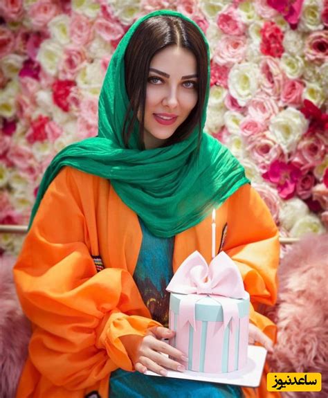 دلبری و ژست پرعشوه لیلا اوتادی در ماشین با لباس فوق العاده شیک و سفید