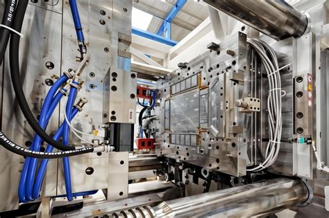 Extrusion Vs Injection Molding Which Process Wins Seawin Industrial Limited