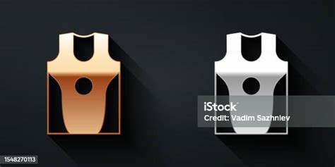 금색과 은색 권투 유니폼과 티셔츠 아이콘은 검은색 배경에 분리되어 있습니다 긴 그림자 스타일 벡터 T 셔츠에 대한 스톡 벡터 아트 및 기타 이미지 Istock