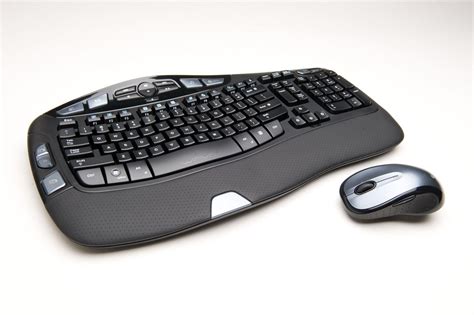 Desktop Logitech Wave Cordless Desktop