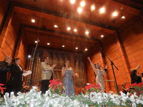 „Коледни надежди сбъднати мечти“ най тържественият концерт от декемврийската програма на ОКИ