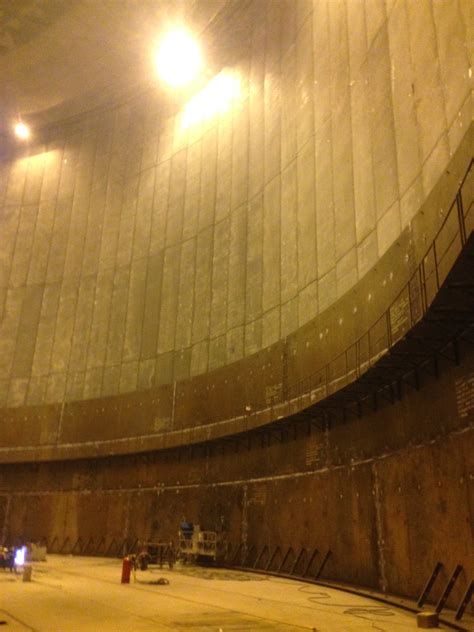 LNG STORAGE TANK INSPECTION Advanced NDT Solutions