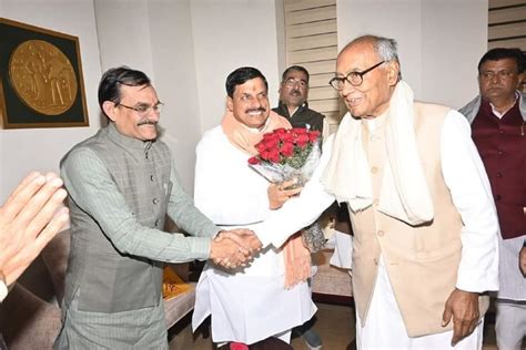 Mp Politics Madhya Pradesh Cm Mohan Yadav Meet Mps And Congress Leader