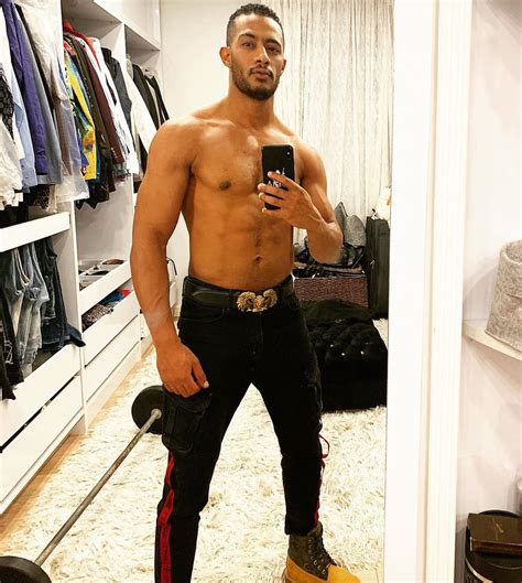 اسخن صور محمد رمضان عاري تماماً 10 صور الفن والجمال