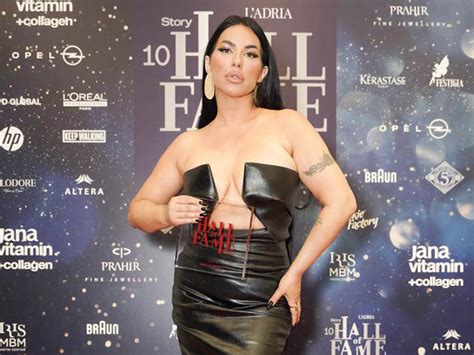 Seka Aleksić Story Awards U Lateks Haljini Mondo