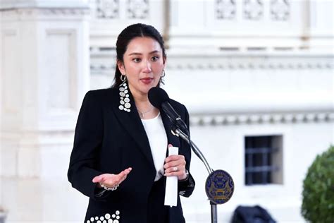 ขนของ แพทองธาร พ้นทำเนียบฯ จนท เคลียร์ห้อง เตรียมรับ ครม ใหม่