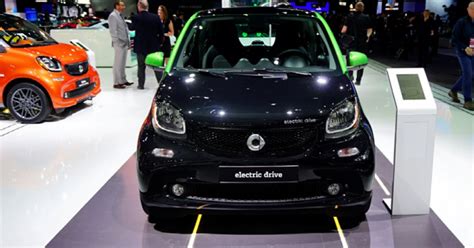 포토 2017 디트로이트 스마트 포투 일렉트릭 드라이브의 독특한 전면 디자인