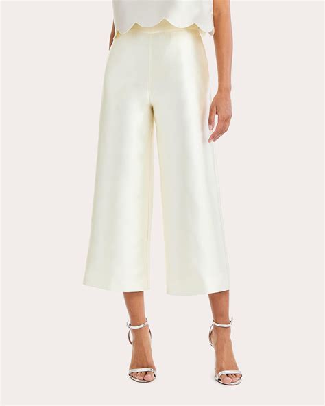 26 Perfect Wedding Dresses For A Second Trip Down The Aisle Love