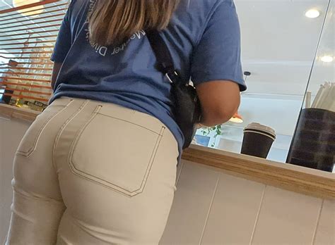 Pawg With Big Booty In White Jeans Oc Videos Tight Jeans Forum