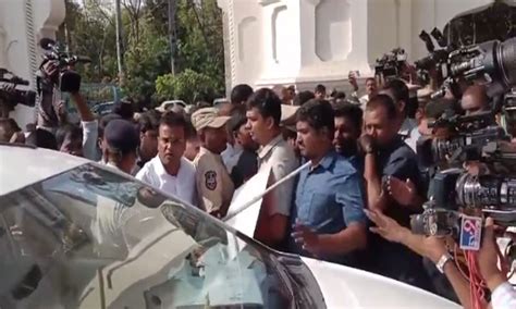 Telangana Assembly ఆటోల్లో వచ్చిన బీఆర్ఎస్ ఎమ్మెల్యేలు అసెంబ్లీ వద్ద ఉద్రిక్తత At The