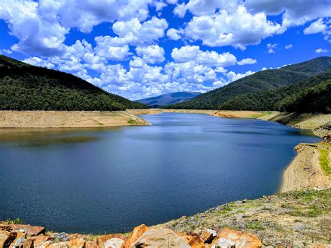 Incredible Corin Dam On A Hot Summers Day Canberra Not A Bad Place