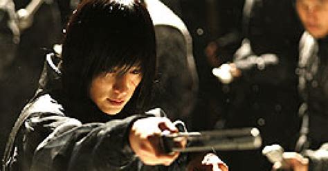 형사 강동원 슬픈 눈을 믿는다