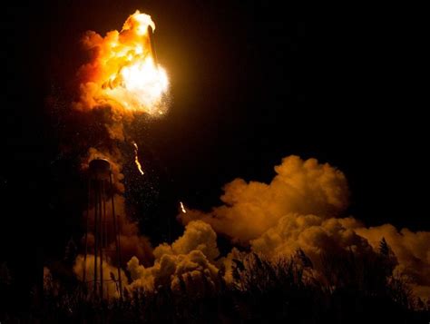 2014 Antares Explosion Nasa Releases Spectacular Photos
