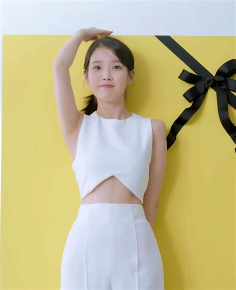 Itzy Yunas Thin Smooth And Clear Armpits R Kpoparmpit