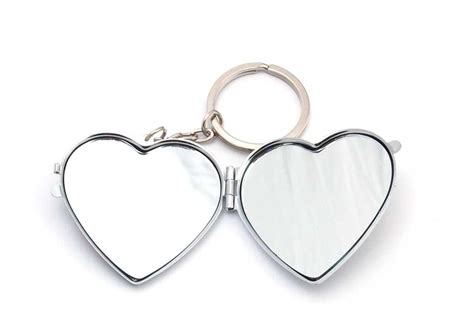 Сувенирен метален ключодържател във формата на сърце с огледала подаръци Podobro CoМ сувенири