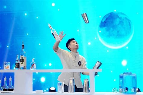 传统白酒碰撞西式时尚，“五粮液杯”炫酷演绎白酒国际化 文 千树 3月23日，2022“ 五粮液 杯”中国白酒新生代酒品超级调酒大赛在宜宾