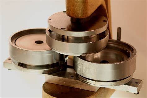 Industrial Air Powered Button Maker People Power Press For Custom Buttons Button Makers