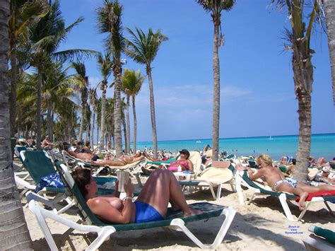 Random Beach Girls June 2020 Voyeur Web