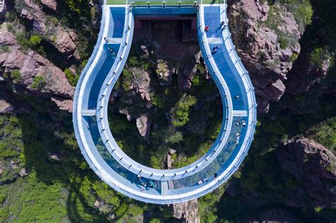 380米世界上最高悬空秋千在河南伏羲山这个画面看着腿软 搜狐大视野 搜狐新闻