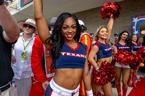5 Fan Favorite Nfl Cheer Teams To Watch This Season