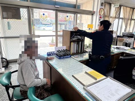 五旬男突感身體不適里港警緊急協助就醫 墨新聞 More News