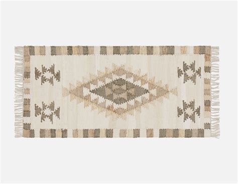 Doda Cotton Chindi Rug With Fringes 2 3 X 4 7 Structube