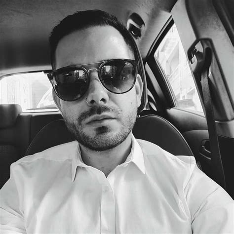 Andreas Andreasc03 • Threads Say More