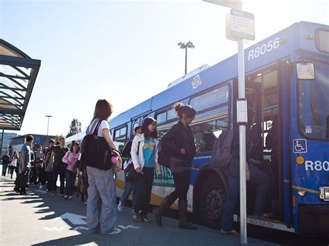 ubc bus loop moves 44 and 84 stops