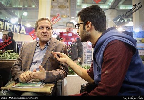 اسماعیل امینی نویسنده و استاد ادبیات، از غرفه تسنیم بازدید کرد تسنیم