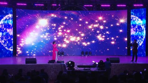 Хангай говийн үзэмж бүрдүүлсэн Хонгор нутгийн бүсгүй дээ би Нэр усаа хэлчихмээргүй л байна