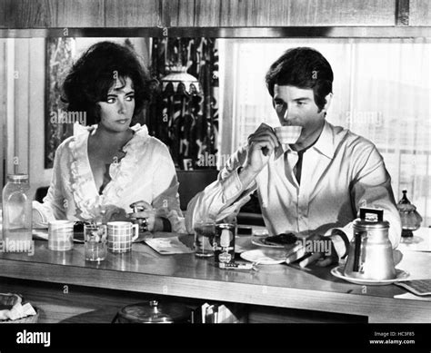 The Only Game In Town From Left Elizabeth Taylor Warren Beatty 1970