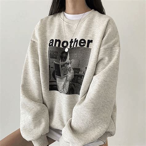 [고퀄 도톰기모] 남여공용 오버핏 흑백 프린팅 기모 맨투맨 4color 에이블리