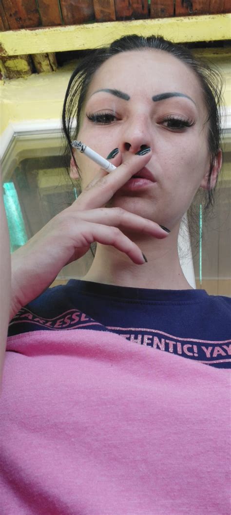 Mornning Natural No Make Up Smoke R Smokingwomen