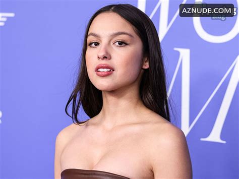 Olivia Rodrigo Sexy Shows Off Her Hot Figure At The 2023 Billboard