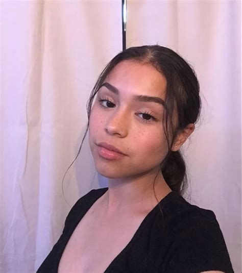 Pretty Hispanic Girl Selfies