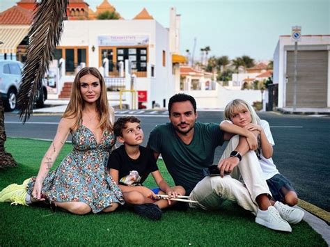 Камінська показала дітей що підросли і висловилася про помилки в материнстві