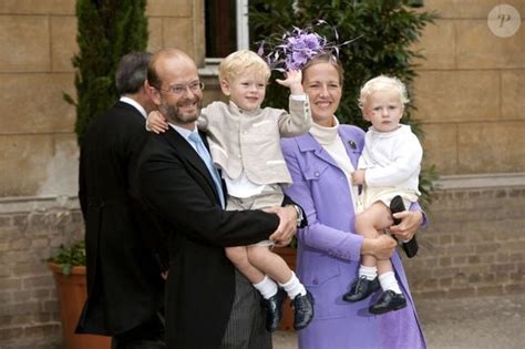 Après 19 Ans De Mariage Un Couple De La Famille Royale Se Sépare Et