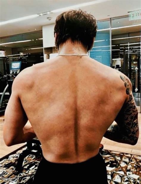 Jungkook💜 Vücut Yapısı Koreli Aktörler Fotoğraf Kitabı